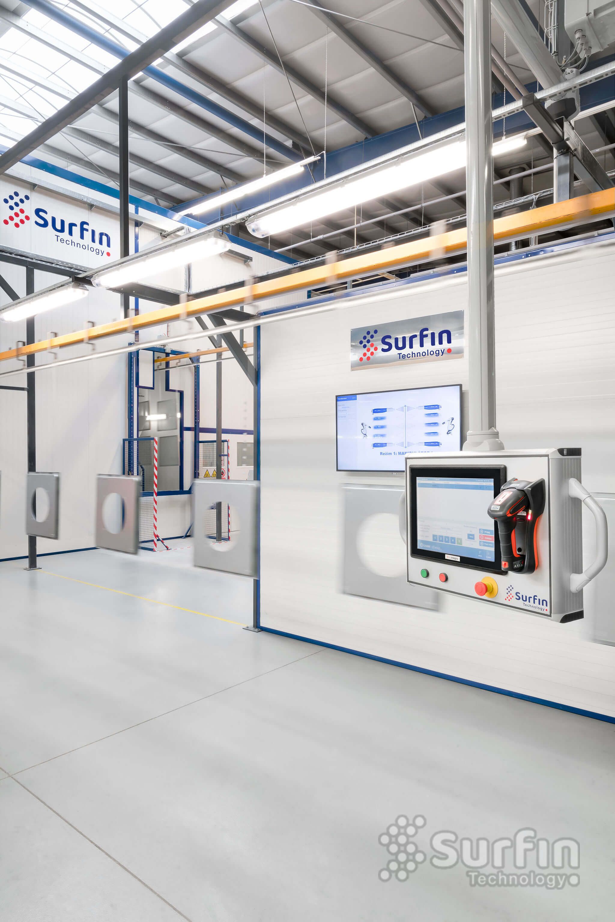 Robotic workstation with automatic robotic tool exchanger